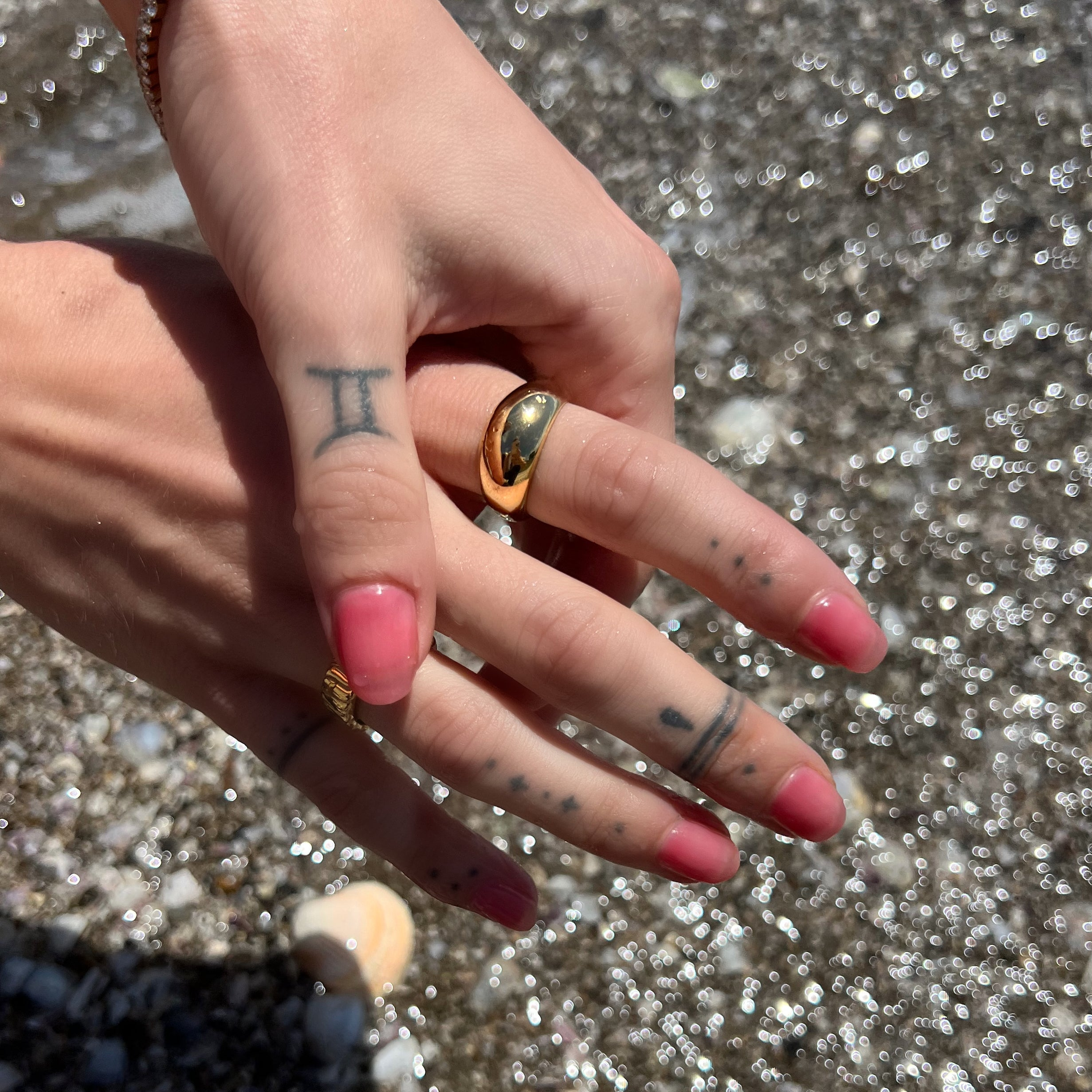 RINGS – Latest Oasis